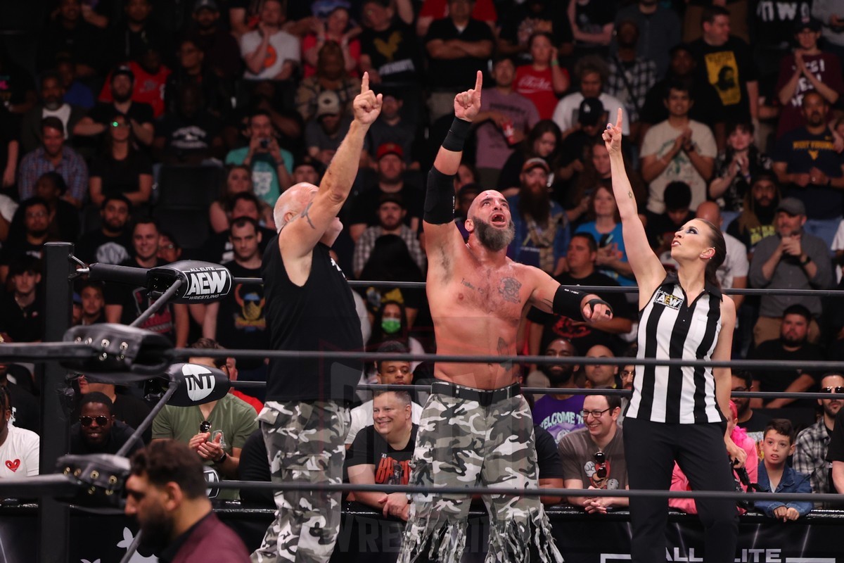 Rampage: Ref Aubrey and Papa Briscoe a contrast to Ospreay and ...
